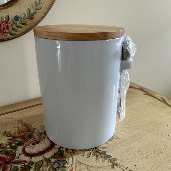 Crate&Barrel | Kitchen | Aspen Large White Cannister With Wooden Lid ...